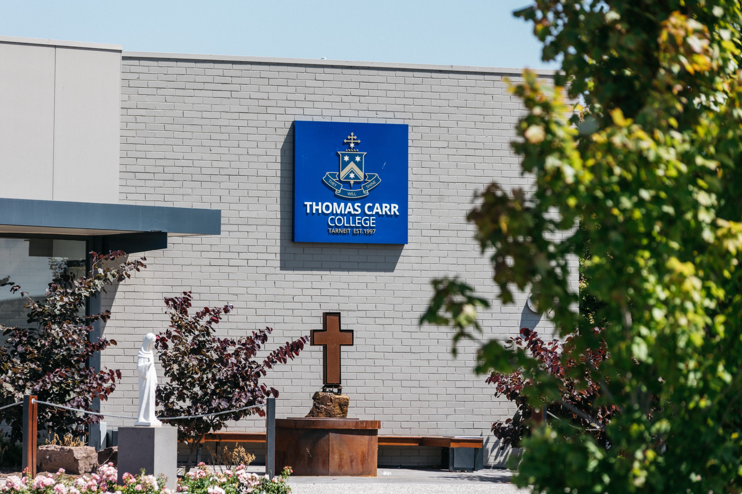 College Theme - Thomas Carr College