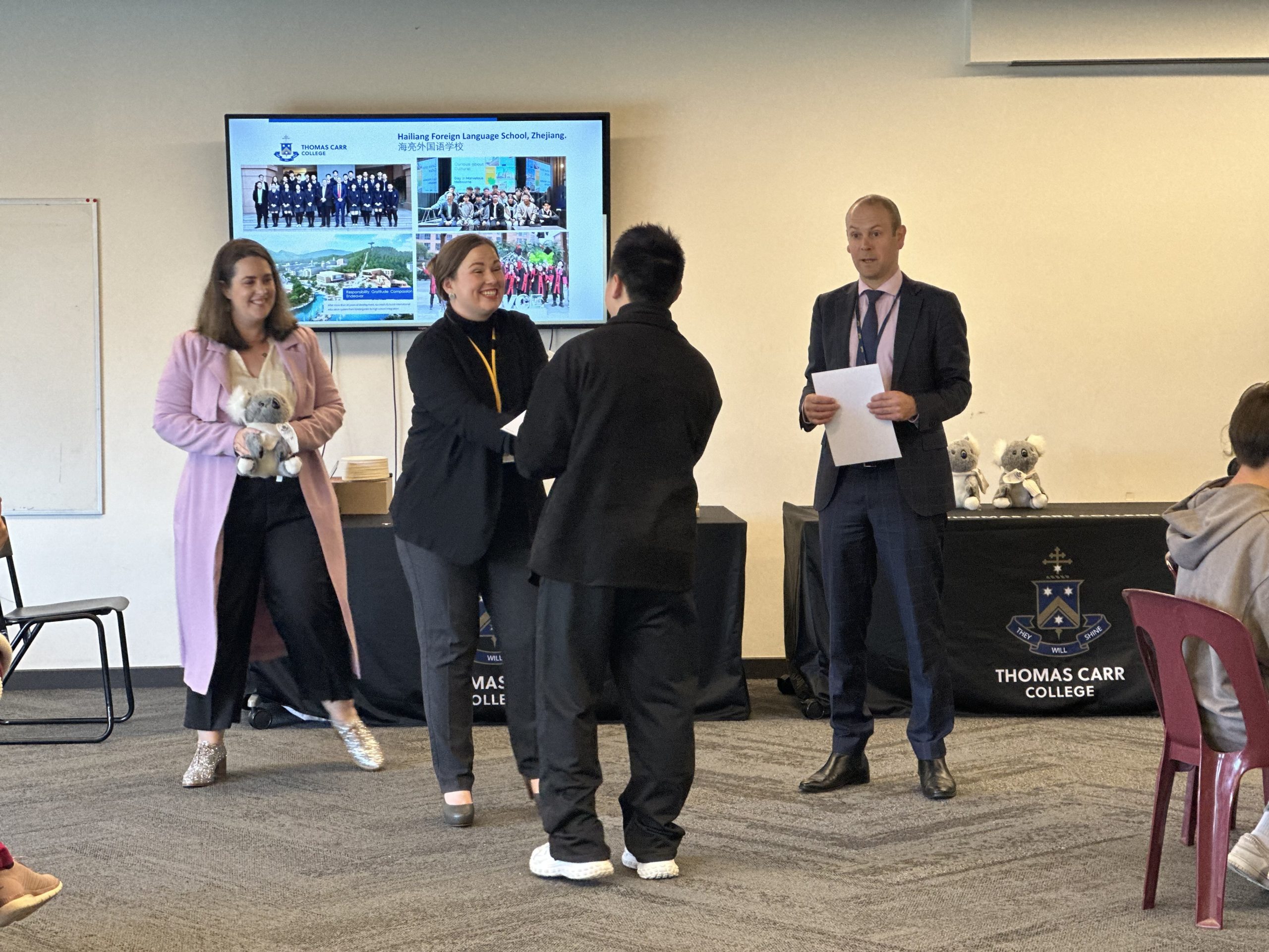 Learning Without Borders - Thomas Carr College