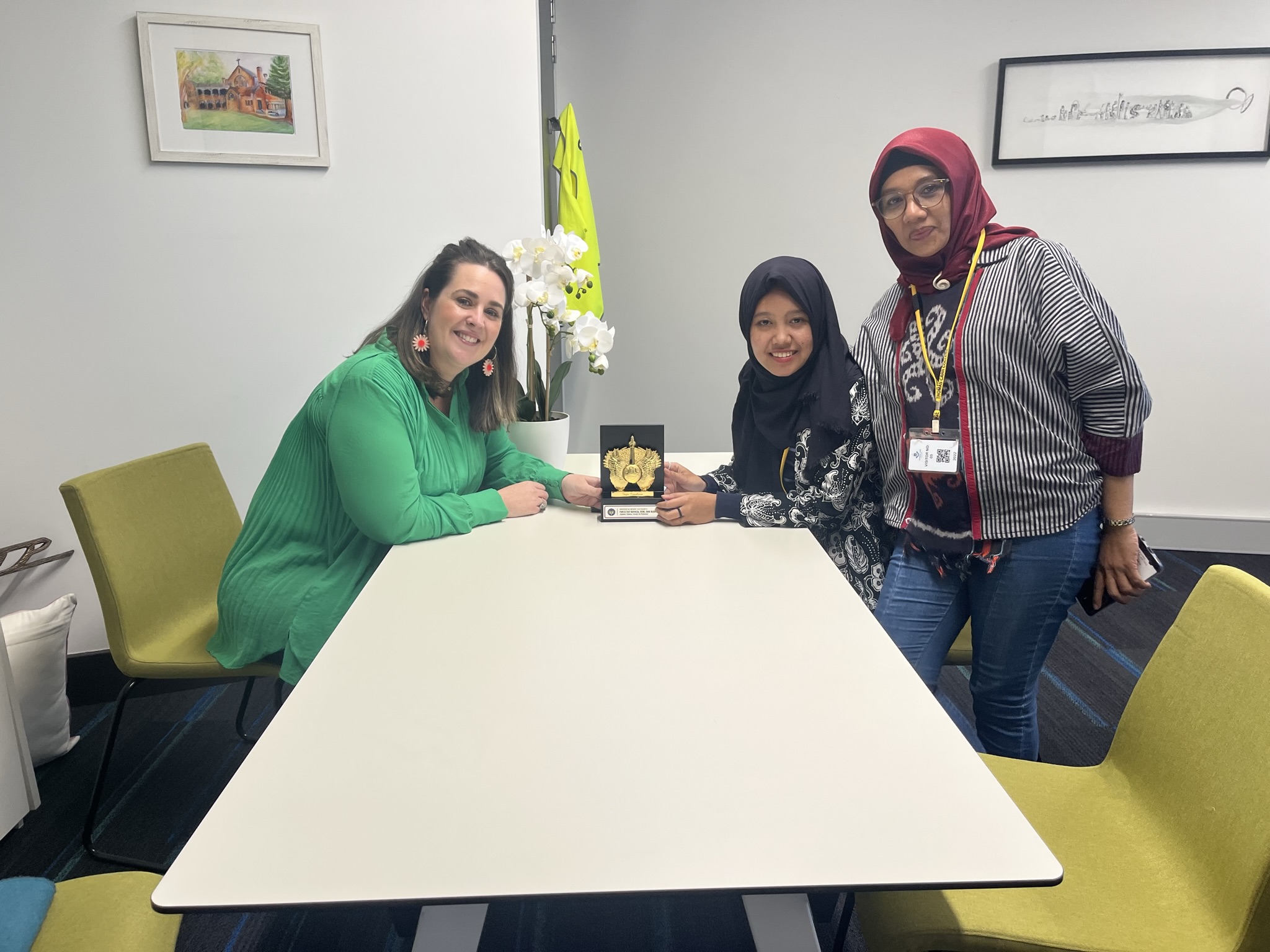 Language Assistants: Bridging Cultures in the Classrooms - Thomas Carr ...